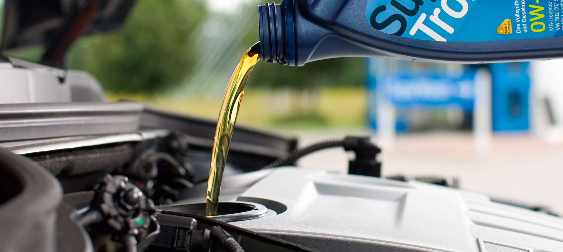 Motoröl prüfen und nachfüllen | News | Tankkarte & Ladekarte ...