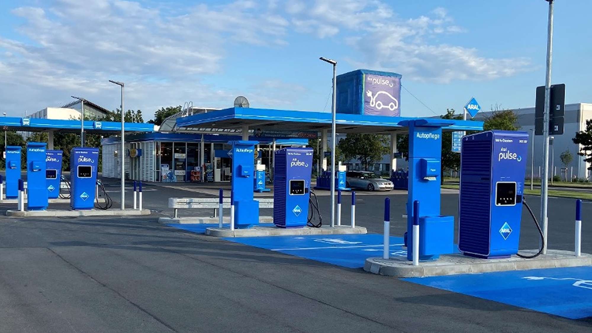 Ladesäulen Standorte gesucht | Schnellladestation & Ladesäulen für dein ...