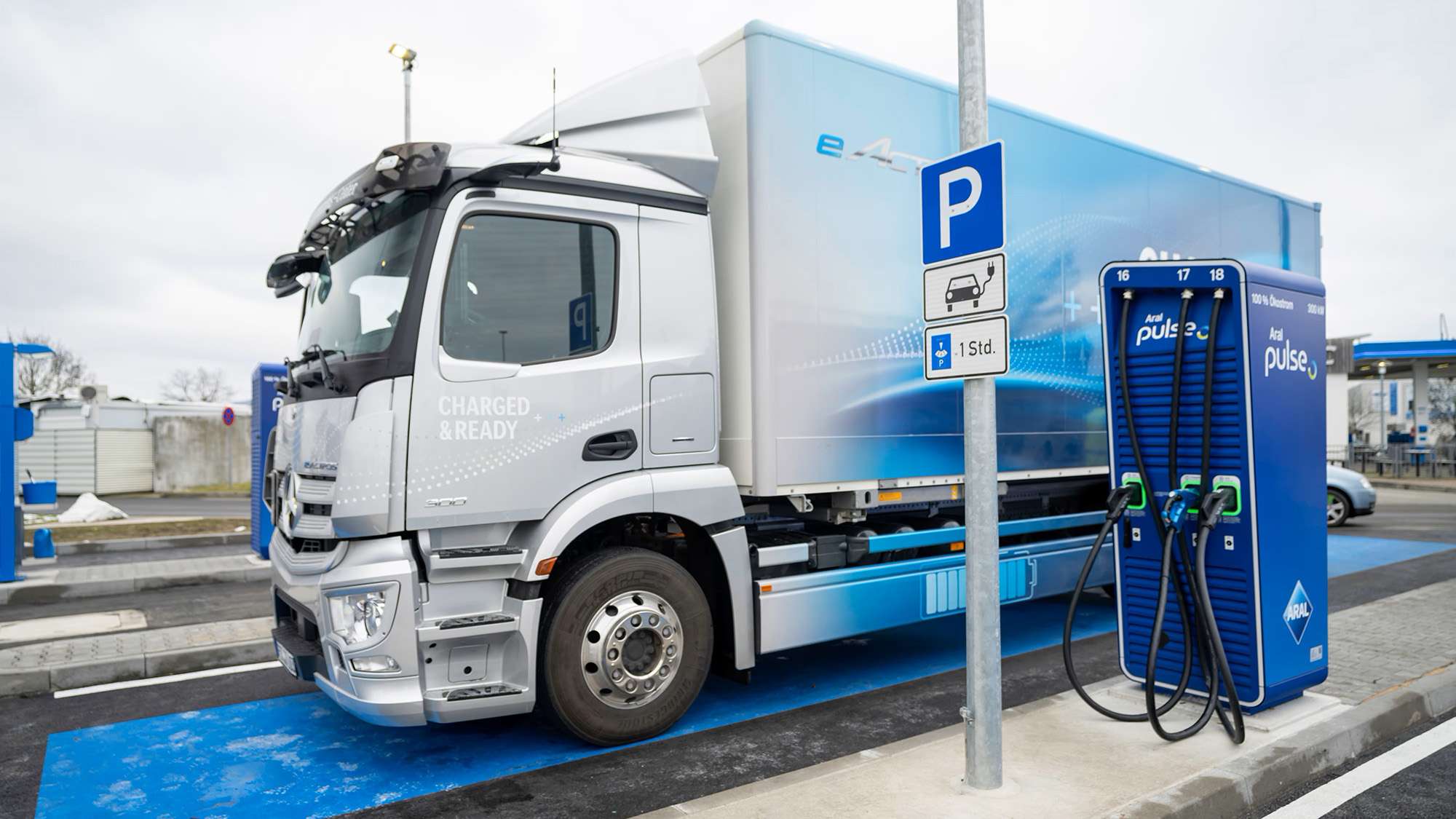 Elektrisierende News | Schnellladestation & Ladesäulen für dein E-Auto ...