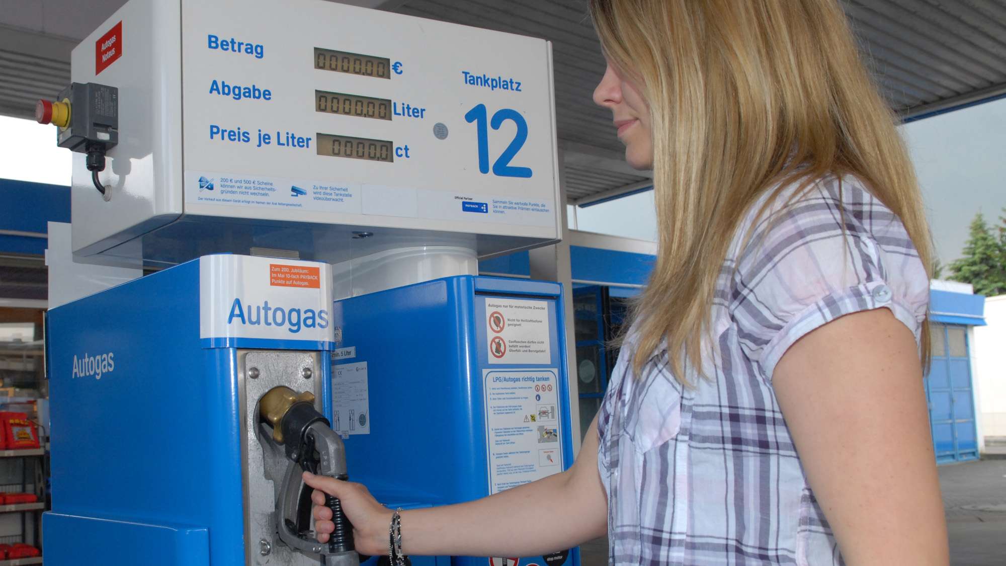 Kraft- & Schmierstoffe